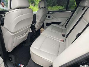 Melns BMW X5 M 2011 Kauņa, ar dzinēja tilpumu 4.40 L un nobraukumu 260 tūkst. km par 12999 €, foto 12 vietnē AUTOMOTO.COM.LV