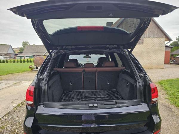 Черный БМВ Х5 М 2014 в Кедайняй, объемом двигателя 2.99 л и пробегом 300 тыс. км за 16800 €, фото 8 на AUTOMOTO.COM.LV