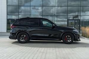 Melns BMW X5 M 2025 Klaipėda, ar dzinēja tilpumu 4.40 L un nobraukumu 19 tūkst. km par 99900 €, foto 9 vietnē AUTOMOTO.COM.LV