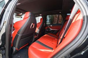 Melns BMW X5 M 2025 Klaipėda, ar dzinēja tilpumu 4.40 L un nobraukumu 19 tūkst. km par 99900 €, foto 34 vietnē AUTOMOTO.COM.LV