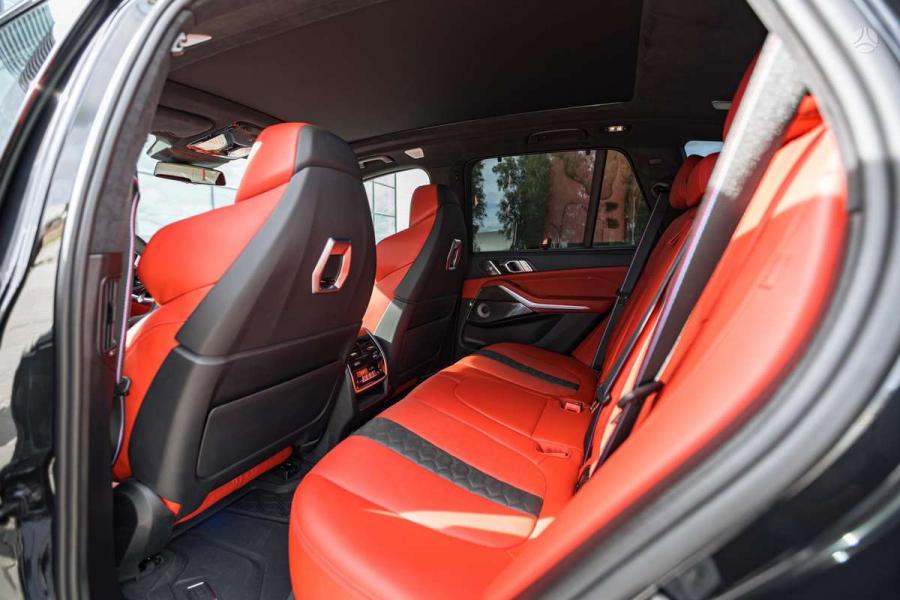 Melns BMW X5 M 2025 Klaipėda, ar dzinēja tilpumu 4.40 L un nobraukumu 19 tūkst. km par 99900 €, foto 34 vietnē AUTOMOTO.COM.LV