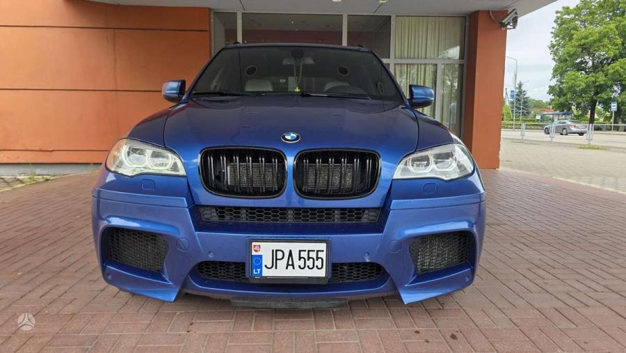 Blue BMW X5 M 2011 in Kedainiai, with an engine capacity of 4.40 L and mileage of 270 thousand km for 19999 €, photo 3 on AUTOMOTO.COM.LV