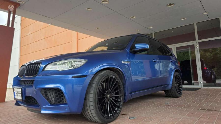 Blue BMW X5 M 2011 in Kedainiai, with an engine capacity of 4.40 L and mileage of 270 thousand km for 19999 €, photo 5 on AUTOMOTO.COM.LV