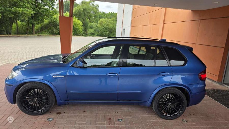 Blue BMW X5 M 2011 in Kedainiai, with an engine capacity of 4.40 L and mileage of 270 thousand km for 19999 €, photo 7 on AUTOMOTO.COM.LV