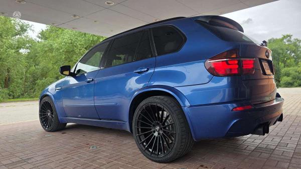Blue BMW X5 M 2011 in Kedainiai, with an engine capacity of 4.40 L and mileage of 270 thousand km for 19999 €, photo 8 on AUTOMOTO.COM.LV