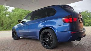 Blue BMW X5 M 2011 in Kedainiai, with an engine capacity of 4.40 L and mileage of 270 thousand km for 19999 €, photo 9 on AUTOMOTO.COM.LV
