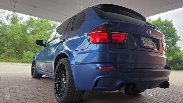 Blue BMW X5 M 2011 in Kedainiai, with an engine capacity of 4.40 L and mileage of 270 thousand km for 19999 €, photo 10 on AUTOMOTO.COM.LV