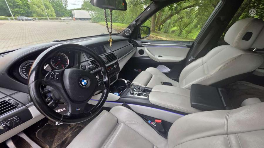 Blue BMW X5 M 2011 in Kedainiai, with an engine capacity of 4.40 L and mileage of 270 thousand km for 19999 €, photo 35 on AUTOMOTO.COM.LV