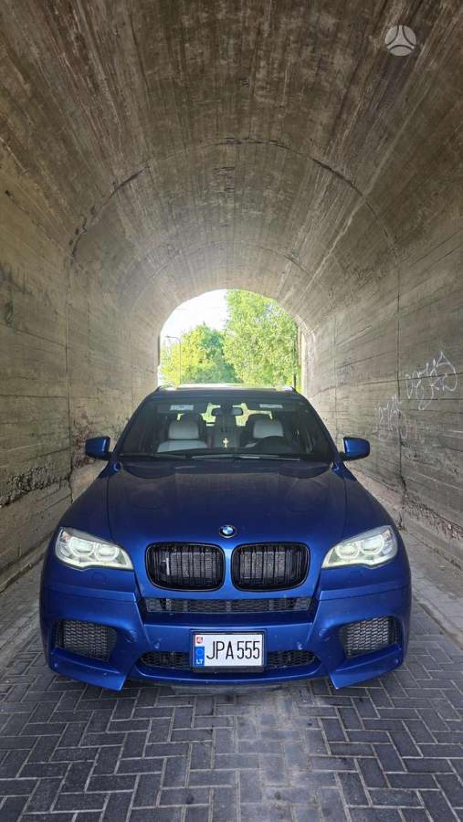 Blue BMW X5 M 2011 in Kedainiai, with an engine capacity of 4.40 L and mileage of 270 thousand km for 19999 €, photo 48 on AUTOMOTO.COM.LV