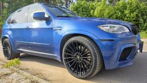 Blue BMW X5 M 2011 in Kedainiai, with an engine capacity of 4.40 L and mileage of 270 thousand km for 19999 €, photo 49 on AUTOMOTO.COM.LV