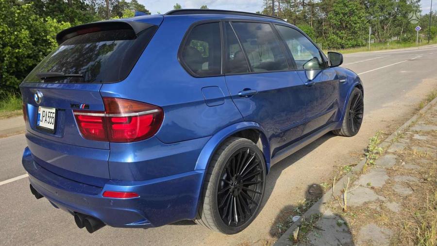 Blue BMW X5 M 2011 in Kedainiai, with an engine capacity of 4.40 L and mileage of 270 thousand km for 19999 €, photo 52 on AUTOMOTO.COM.LV