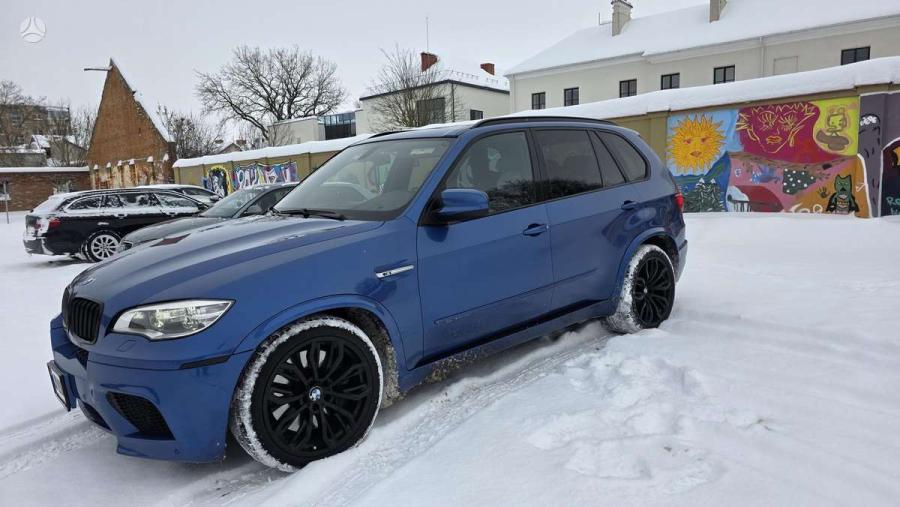 Blue BMW X5 M 2011 in Kedainiai, with an engine capacity of 4.40 L and mileage of 270 thousand km for 19999 €, photo 54 on AUTOMOTO.COM.LV