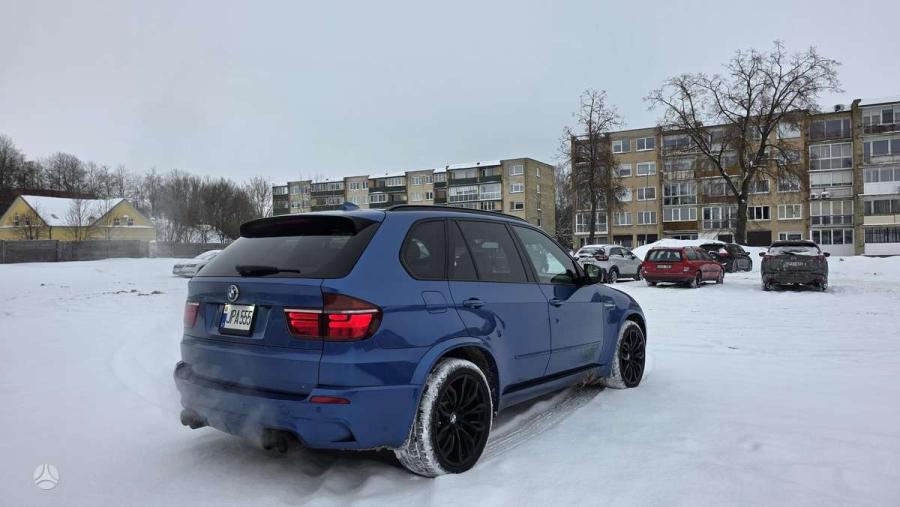 Blue BMW X5 M 2011 in Kedainiai, with an engine capacity of 4.40 L and mileage of 270 thousand km for 19999 €, photo 57 on AUTOMOTO.COM.LV