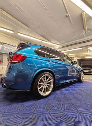Blue BMW X5 M 2016 in Siauliai, with an engine capacity of 4.40 L and mileage of 90 thousand km for 39000 €, photo 7 on AUTOMOTO.COM.LV