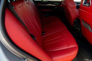 Brown BMW X5 M 2015 in Jurmala, with an engine capacity of 4.40 L and mileage of 127 thousand km for 41500 €, photo 17 on AUTOMOTO.COM.LV