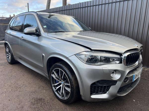 Grey BMW X5 M 2017 in Kaunas, with an engine capacity of 4.40 L and mileage of 160 thousand km for 16900 €, photo 1 on AUTOMOTO.COM.LV