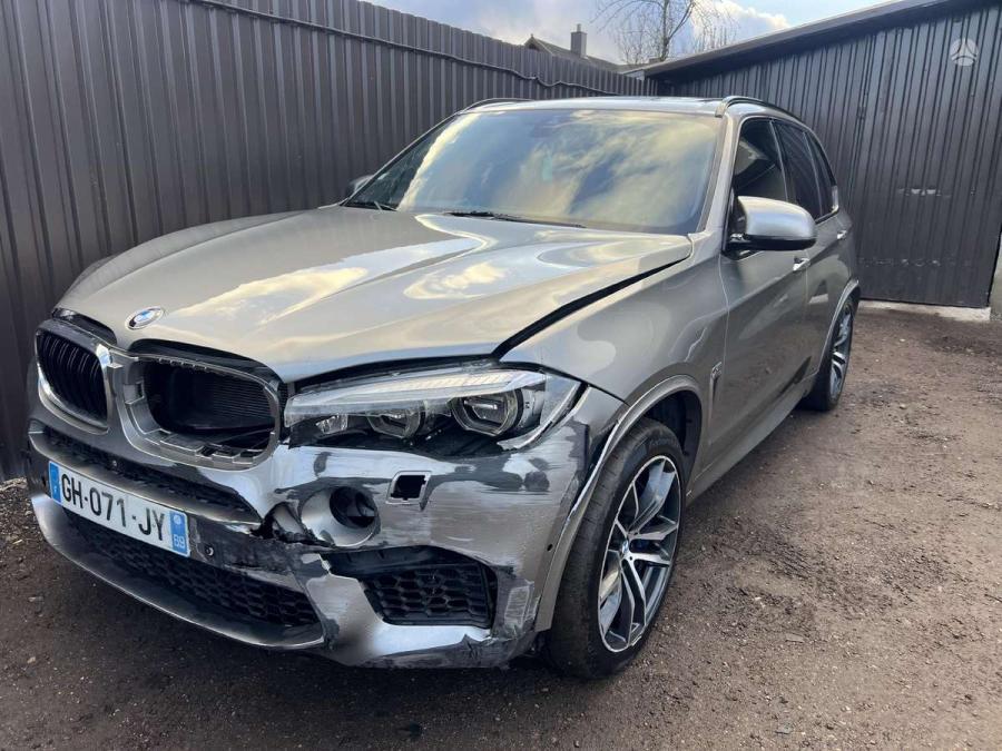 Pelēks BMW X5 M 2017 Kauņa, ar dzinēja tilpumu 4.40 L un nobraukumu 160 tūkst. km par 16900 €, foto 3 vietnē AUTOMOTO.COM.LV