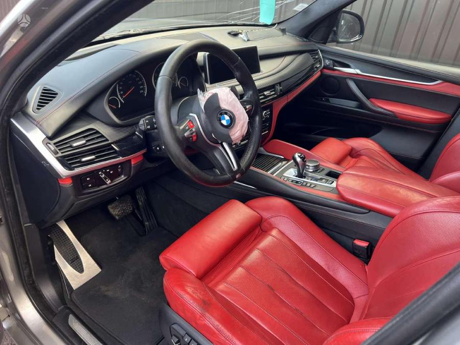 Pelēks BMW X5 M 2017 Kauņa, ar dzinēja tilpumu 4.40 L un nobraukumu 160 tūkst. km par 16900 €, foto 10 vietnē AUTOMOTO.COM.LV