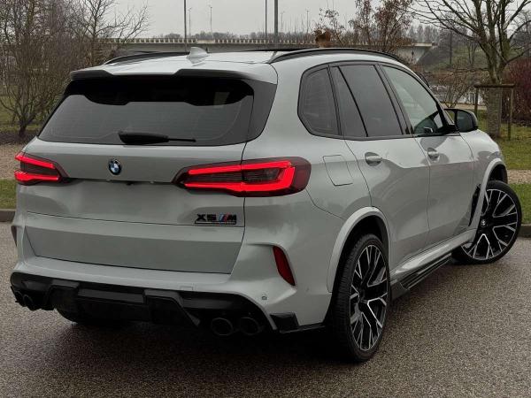 Pelēks BMW X5 M 2020 Jelgava, ar dzinēja tilpumu 4.40 L un nobraukumu 106 tūkst. km par 69000 €, foto 4 vietnē AUTOMOTO.COM.LV