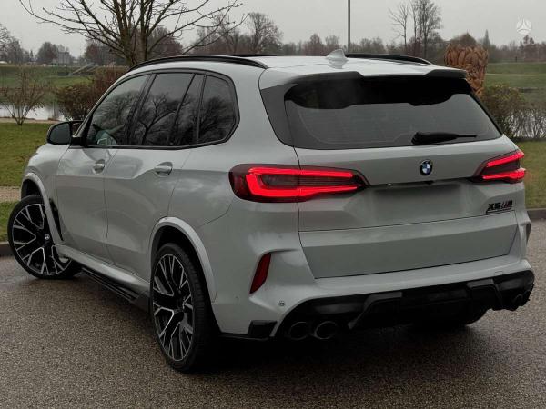 Pelēks BMW X5 M 2020 Jelgava, ar dzinēja tilpumu 4.40 L un nobraukumu 106 tūkst. km par 69000 €, foto 5 vietnē AUTOMOTO.COM.LV