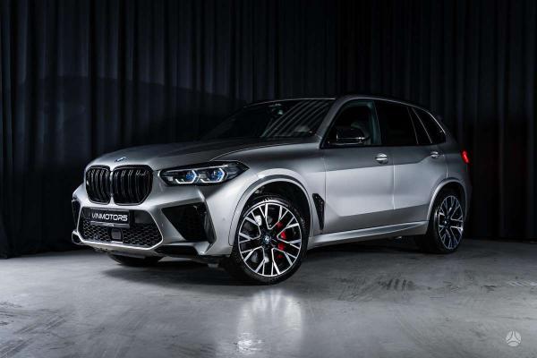 Pelēks BMW X5 M 2022 Viļņa, ar dzinēja tilpumu 4.40 L un nobraukumu 62 tūkst. km par 77000 €, foto  vietnē AUTOMOTO.COM.LV