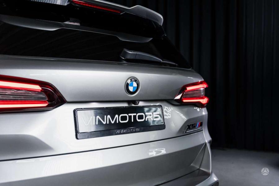 Pelēks BMW X5 M 2022 Viļņa, ar dzinēja tilpumu 4.40 L un nobraukumu 62 tūkst. km par 77000 €, foto 14 vietnē AUTOMOTO.COM.LV