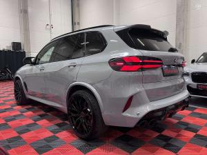 Pelēks BMW X5 M 2024 Viļņa, ar dzinēja tilpumu 4.40 L un nobraukumu 34 tūkst. km par 94990 €, foto 6 vietnē AUTOMOTO.COM.LV