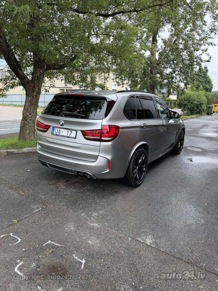 Grey BMW X5 M 2015 in Riga, with an engine capacity of 4.40 L and mileage of 250 thousand km for 27000 €, photo 5 on AUTOMOTO.COM.LV