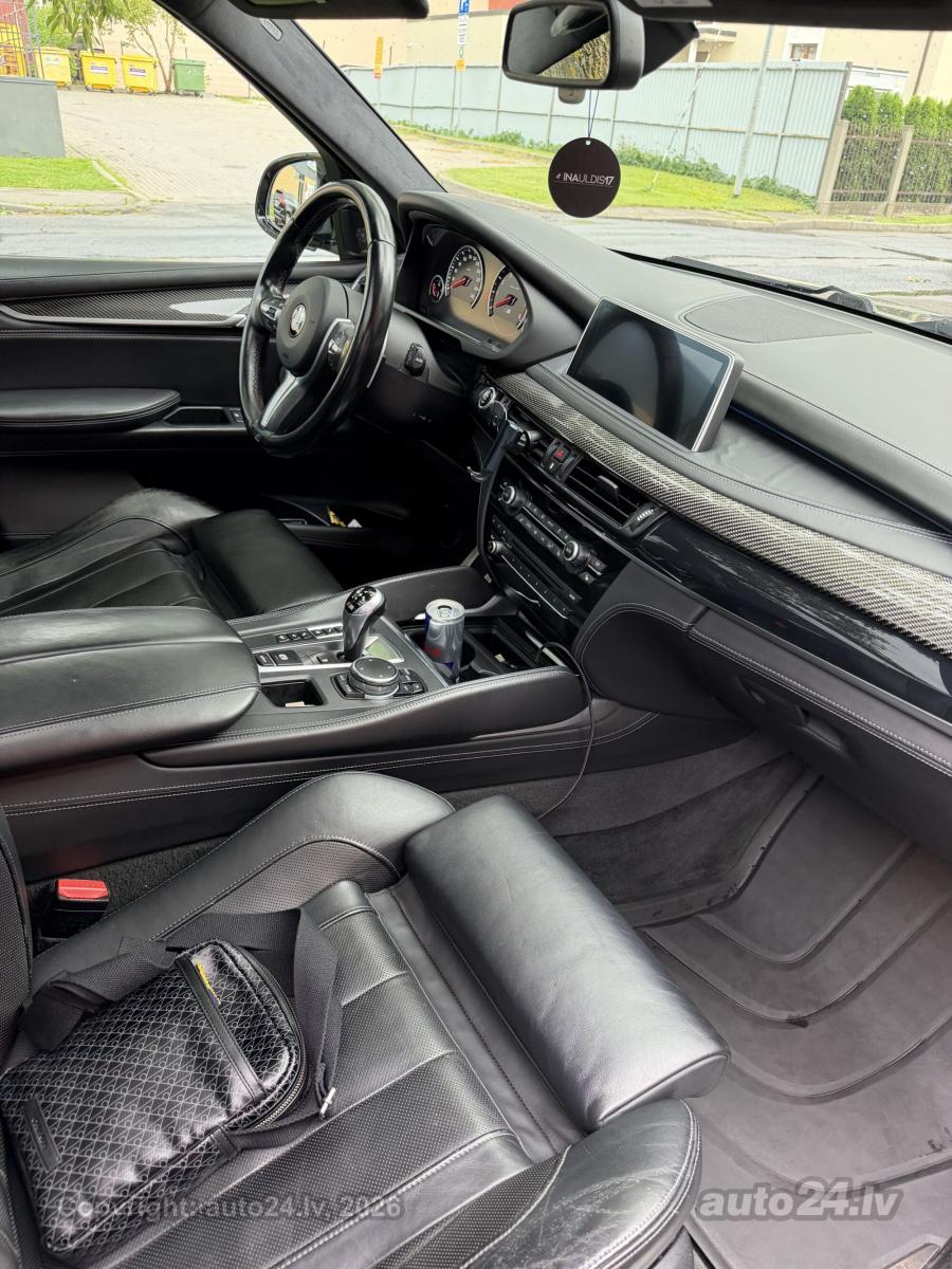 Grey BMW X5 M 2015 in Riga, with an engine capacity of 4.40 L and mileage of 250 thousand km for 27000 €, photo 12 on AUTOMOTO.COM.LV