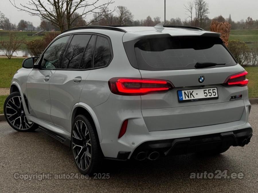 Pelēks BMW X5 M 2020 Rīga, ar dzinēja tilpumu 4.40 L un nobraukumu 106 tūkst. km par 67900 €, foto 2 vietnē AUTOMOTO.COM.LV