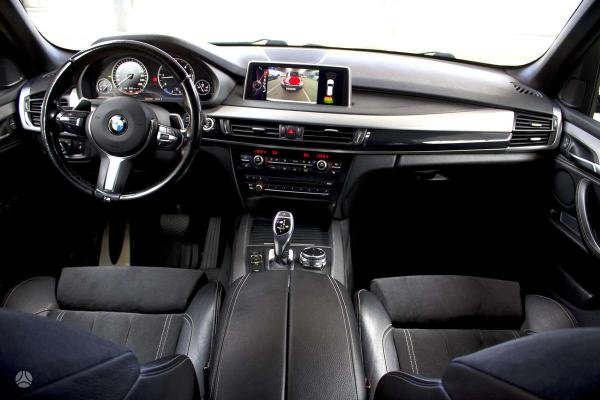 Balts BMW X5 M 2014 Panevēža, ar dzinēja tilpumu 3.00 L un nobraukumu 241 tūkst. km par 22900 €, foto 5 vietnē AUTOMOTO.COM.LV
