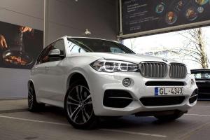 Balts BMW X5 M 2014 Panevēža, ar dzinēja tilpumu 3.00 L un nobraukumu 241 tūkst. km par 22900 €, foto 3 vietnē AUTOMOTO.COM.LV