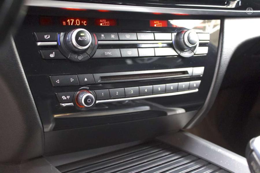 Balts BMW X5 M 2014 Panevēža, ar dzinēja tilpumu 3.00 L un nobraukumu 241 tūkst. km par 22900 €, foto 10 vietnē AUTOMOTO.COM.LV