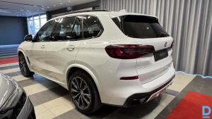 Balts BMW X5 M 2021 Mārupe, ar dzinēja tilpumu 3.00 L un nobraukumu 151 tūkst. km par 45990 €, foto 3 vietnē AUTOMOTO.COM.LV