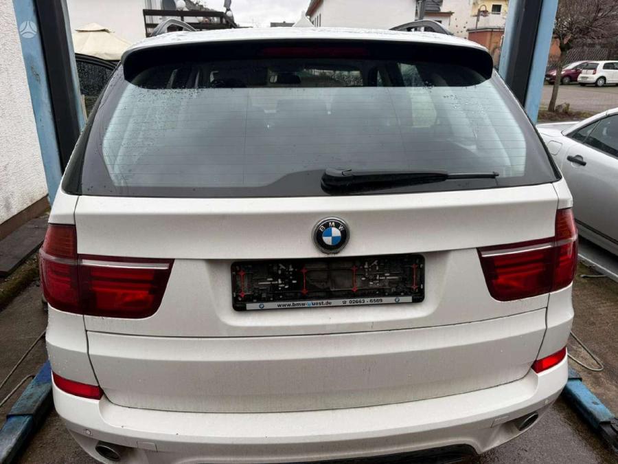 Balts BMW X5 M 2011 Marijampole, ar dzinēja tilpumu 3.00 L un nobraukumu 2599 tūkst. km par 8700 €, foto 3 vietnē AUTOMOTO.COM.LV
