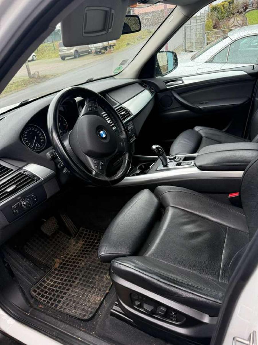 Balts BMW X5 M 2011 Marijampole, ar dzinēja tilpumu 3.00 L un nobraukumu 2599 tūkst. km par 8700 €, foto 6 vietnē AUTOMOTO.COM.LV