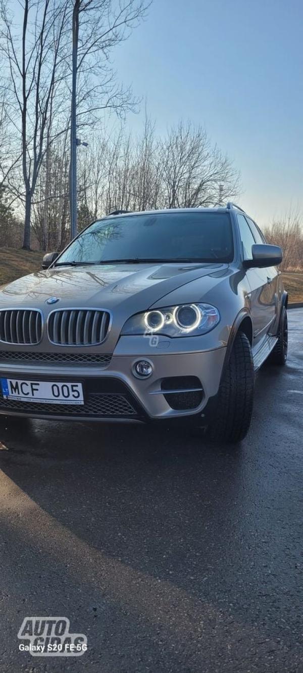 BMW X5 2011 in Anyksciai, with an engine capacity of 3.00 L and mileage of 286 thousand km for 11000 €, photo 1 on AUTOMOTO.COM.LV