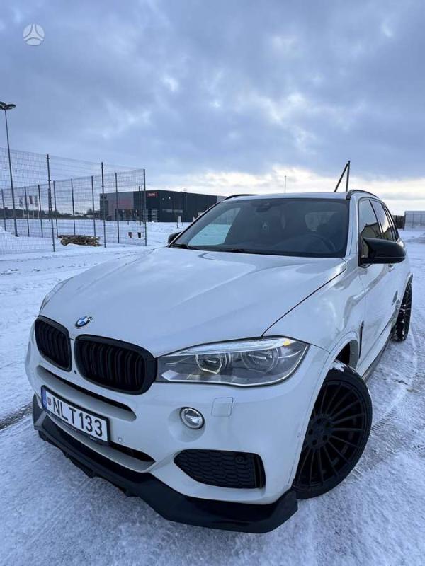 BMW X5 2015 Panevēža, ar dzinēja tilpumu 4.40 L un nobraukumu 74 tūkst. km par 27000 €, foto 2 vietnē AUTOMOTO.COM.LV