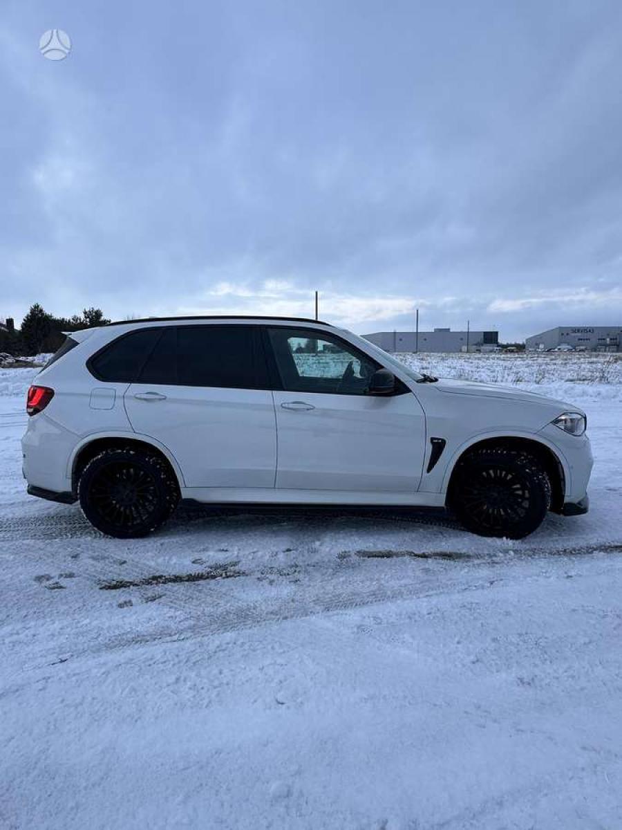 BMW X5 2015 in Panevezys, with an engine capacity of 4.40 L and mileage of 74 thousand km for 27000 €, photo 12 on AUTOMOTO.COM.LV