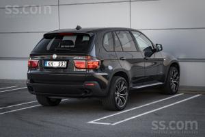 Orange BMW X5 2007 in Riga, with an engine capacity of 3.00 L and mileage of 258 thousand km for 9552 €, photo 5 on AUTOMOTO.COM.LV
