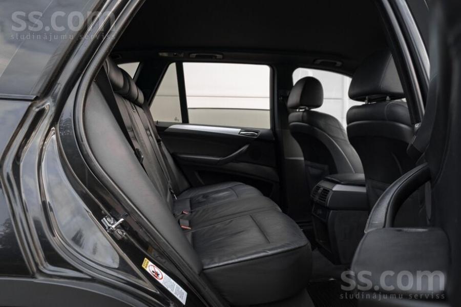 Orange BMW X5 2007 in Riga, with an engine capacity of 3.00 L and mileage of 258 thousand km for 9552 €, photo 13 on AUTOMOTO.COM.LV