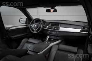 Orange BMW X5 2007 in Riga, with an engine capacity of 3.00 L and mileage of 258 thousand km for 9552 €, photo 14 on AUTOMOTO.COM.LV