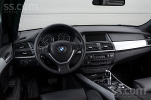 Orange BMW X5 2007 in Riga, with an engine capacity of 3.00 L and mileage of 258 thousand km for 9552 €, photo 17 on AUTOMOTO.COM.LV