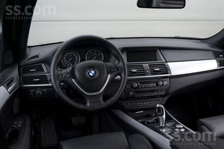 Orange BMW X5 2007 in Riga, with an engine capacity of 3.00 L and mileage of 258 thousand km for 9552 €, photo 17 on AUTOMOTO.COM.LV