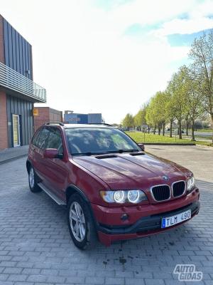 Sarkans BMW X5 2002 Šauļi, ar dzinēja tilpumu 4.60 L un nobraukumu 231 tūkst. km par 5500 €, foto  vietnē AUTOMOTO.COM.LV