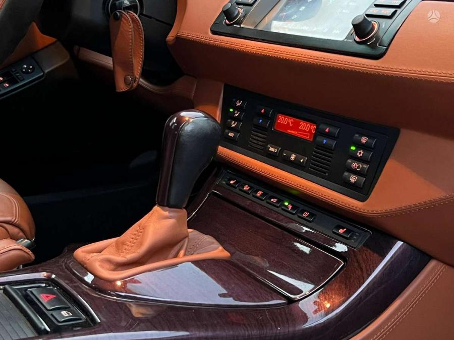 Красный БМВ Х5 2006 в Вильнюс, объемом двигателя 4.80 л и пробегом 250 тыс. км за 8500 €, фото 15 на AUTOMOTO.COM.LV