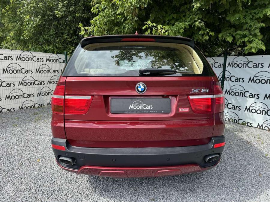 Red BMW X5 2009 in Vilnius, with an engine capacity of 2.99 L and mileage of 337 thousand km for 7500 €, photo 9 on AUTOMOTO.COM.LV