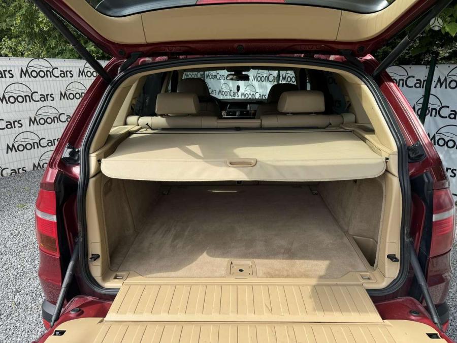 Red BMW X5 2009 in Vilnius, with an engine capacity of 2.99 L and mileage of 337 thousand km for 7500 €, photo 15 on AUTOMOTO.COM.LV