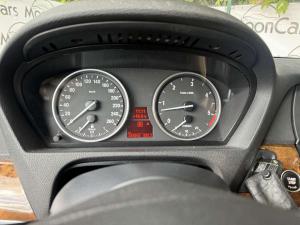 Red BMW X5 2009 in Vilnius, with an engine capacity of 2.99 L and mileage of 337 thousand km for 7500 €, photo 20 on AUTOMOTO.COM.LV