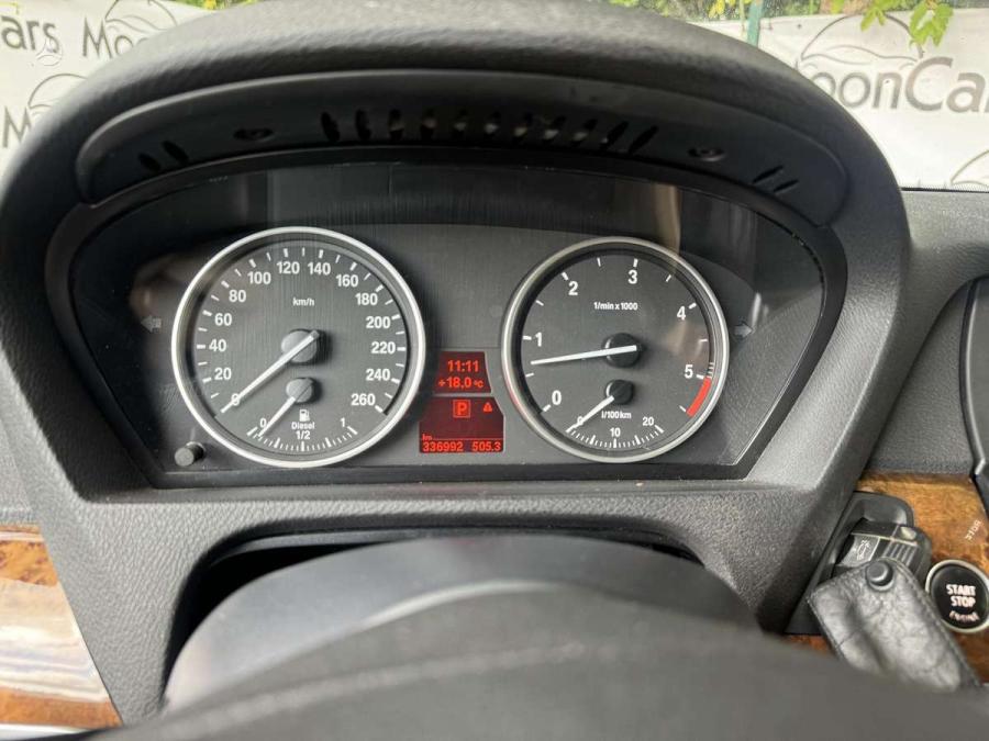 Red BMW X5 2009 in Vilnius, with an engine capacity of 2.99 L and mileage of 337 thousand km for 7500 €, photo 20 on AUTOMOTO.COM.LV